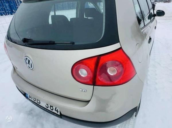 Dzeltens Volkswagen Golf 2004 Viļņa, ar dzinēja tilpumu 1.60 L un nobraukumu 181 tūkst. km par 1150 €, foto 6 vietnē AUTOMOTO.COM.LV