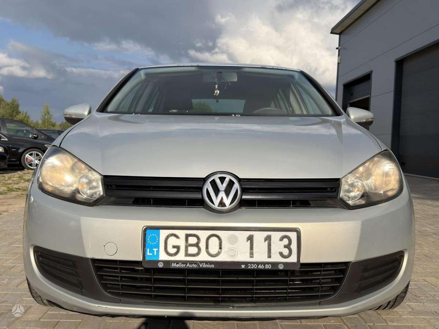 Yellow Volkswagen Golf 2012 in Vilnius, with an engine capacity of 1.40 L and mileage of 235 thousand km for 1450 €, photo 9 on AUTOMOTO.COM.LV