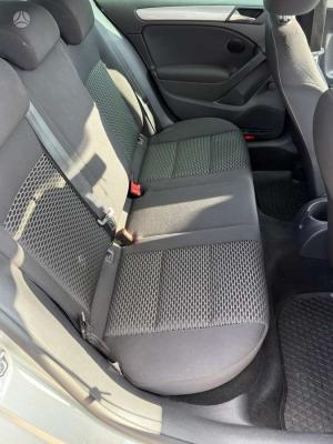 Yellow Volkswagen Golf 2012 in Vilnius, with an engine capacity of 1.40 L and mileage of 235 thousand km for 1450 €, photo 22 on AUTOMOTO.COM.LV