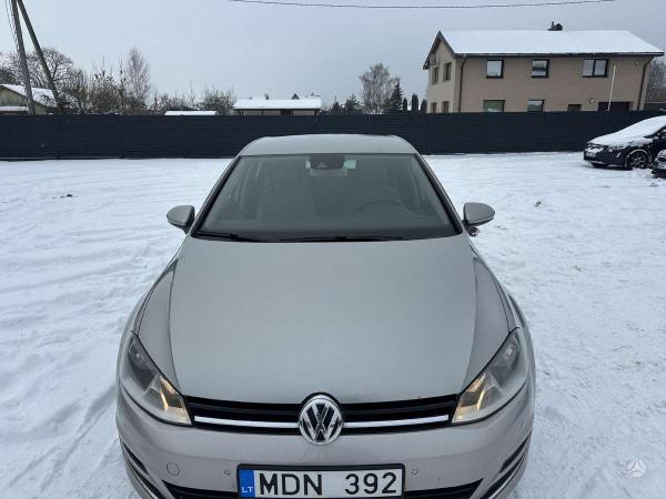 Yellow Volkswagen Golf 2013 in Kaunas, with an engine capacity of 1.40 L and mileage of 233 thousand km for 7200 €, photo 3 on AUTOMOTO.COM.LV