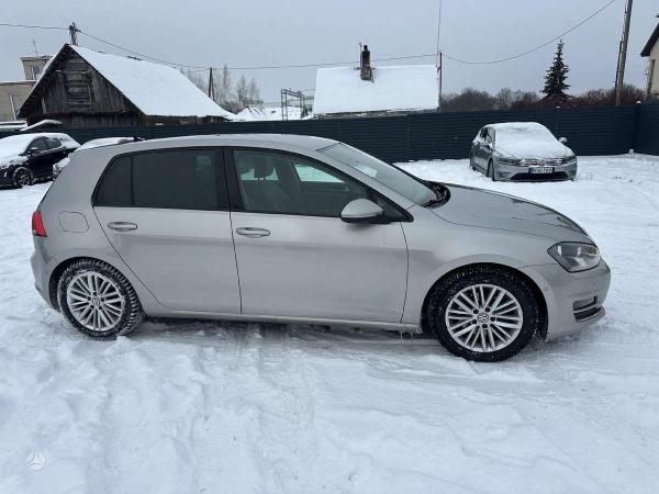 Yellow Volkswagen Golf 2013 in Kaunas, with an engine capacity of 1.40 L and mileage of 233 thousand km for 7200 €, photo 5 on AUTOMOTO.COM.LV