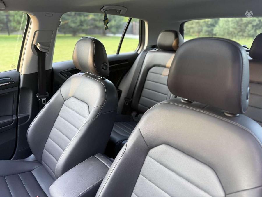 Желтый Фольксваген Гольф 2015 в Каунас, объемом двигателя 1.97 л и пробегом 250 тыс. км за 8999 €, фото 18 на AUTOMOTO.COM.LV