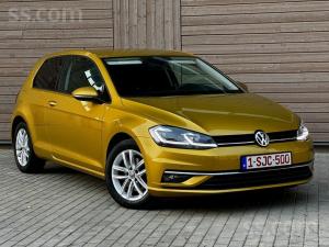 Yellow Volkswagen Golf 2017 in Jelgava, with an engine capacity of 2.00 L and mileage of 253 thousand km for 10600 €, photo 5 on AUTOMOTO.COM.LV