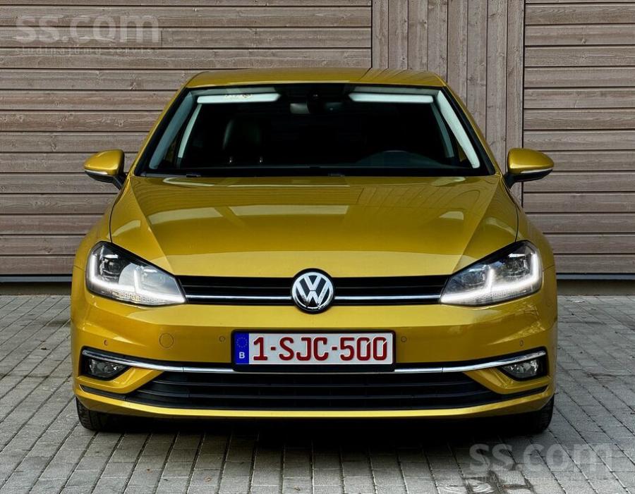 Yellow Volkswagen Golf 2017 in Jelgava, with an engine capacity of 2.00 L and mileage of 253 thousand km for 10600 €, photo 7 on AUTOMOTO.COM.LV