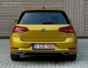 Yellow Volkswagen Golf 2017 in Jelgava, with an engine capacity of 2.00 L and mileage of 253 thousand km for 10600 €, photo 10 on AUTOMOTO.COM.LV