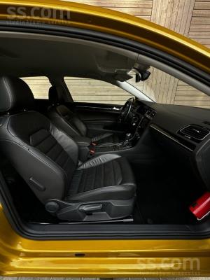 Yellow Volkswagen Golf 2017 in Jelgava, with an engine capacity of 2.00 L and mileage of 253 thousand km for 10600 €, photo 15 on AUTOMOTO.COM.LV