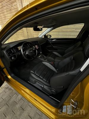 Yellow Volkswagen Golf 2017 in Jelgava, with an engine capacity of 2.00 L and mileage of 253 thousand km for 10600 €, photo 17 on AUTOMOTO.COM.LV