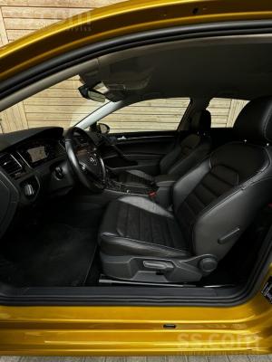 Yellow Volkswagen Golf 2017 in Jelgava, with an engine capacity of 2.00 L and mileage of 253 thousand km for 10600 €, photo 18 on AUTOMOTO.COM.LV