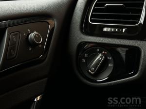 Yellow Volkswagen Golf 2017 in Jelgava, with an engine capacity of 2.00 L and mileage of 253 thousand km for 10600 €, photo 20 on AUTOMOTO.COM.LV