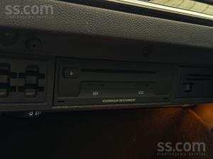Yellow Volkswagen Golf 2017 in Jelgava, with an engine capacity of 2.00 L and mileage of 253 thousand km for 10600 €, photo 30 on AUTOMOTO.COM.LV