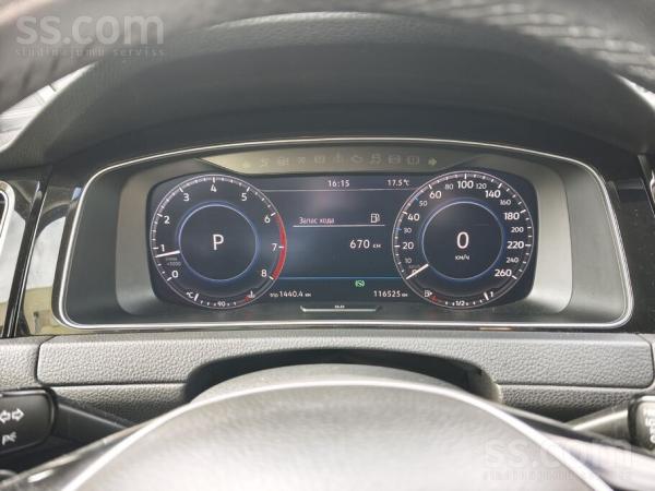 Volkswagen Golf 2017 Rīga vietnē Dzeltens Volkswagen Golf 2017 Rīga, ar dzinēja tilpumu 1.40 L un nobraukumu 117 tūkst. km par 14000 €, foto 10 vietnē AUTOMOTO.COM.LV
