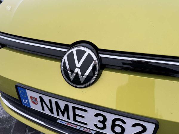 Yellow Volkswagen Golf 2020 in Telschi, with an engine capacity of 1.97 L and mileage of 190 thousand km for 17499 €, photo 11 on AUTOMOTO.COM.LV