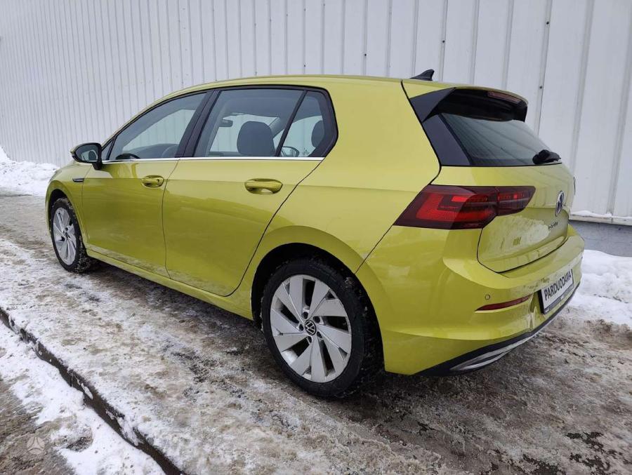 Yellow Volkswagen Golf 2020 in Vilnius, with an engine capacity of 1.50 L and mileage of 71 thousand km for 19300 €, photo 6 on AUTOMOTO.COM.LV