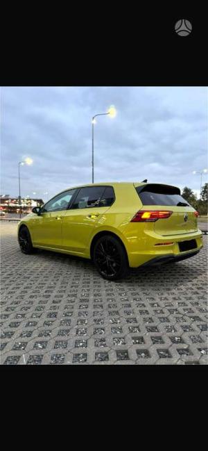 Yellow Volkswagen Golf 2021 in Kaunas, with an engine capacity of 1.50 L and mileage of 110 thousand km for 18500 €, photo 4 on AUTOMOTO.COM.LV