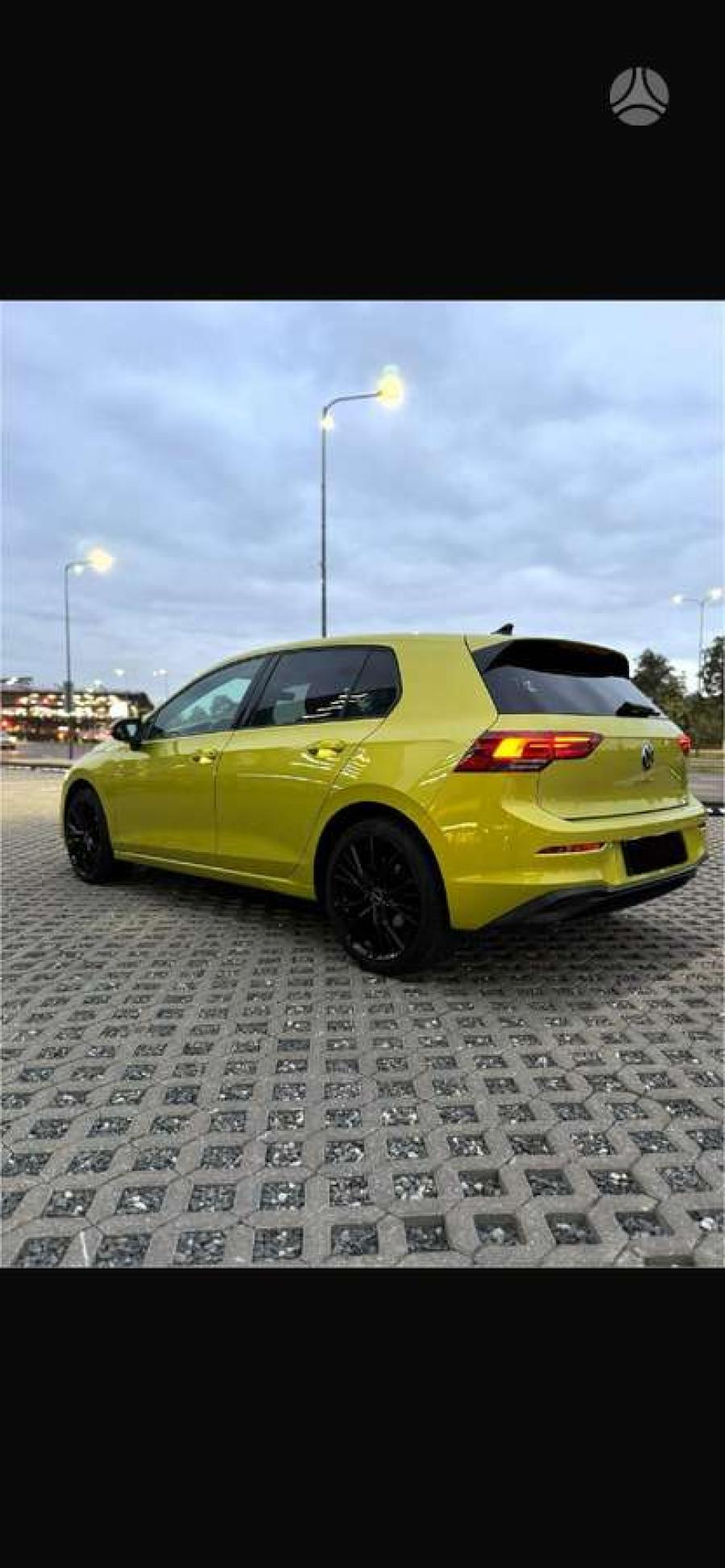 Yellow Volkswagen Golf 2021 in Kaunas, with an engine capacity of 1.50 L and mileage of 110 thousand km for 18500 €, photo 4 on AUTOMOTO.COM.LV