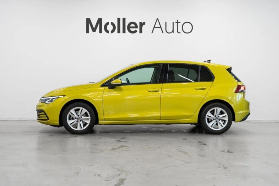 Dzeltens Volkswagen Golf 2022 Viļņa, ar dzinēja tilpumu 1.50 L un nobraukumu 106 tūkst. km par 17900 €, foto 3 vietnē AUTOMOTO.COM.LV
