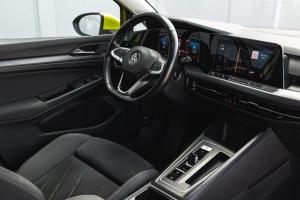 Желтый Фольксваген Гольф 2020 в Вентспилс, объемом двигателя 1.50 л и пробегом 107 тыс. км за 17700 €, фото 15 на AUTOMOTO.COM.LV