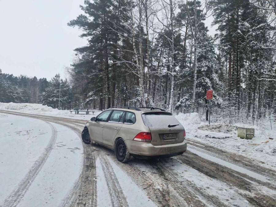 Желтый Фольксваген Гольф 2008 в Шилуте, объемом двигателя 1.90 л и пробегом 350 тыс. км за 1600 €, фото 2 на AUTOMOTO.COM.LV