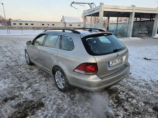 Yellow Volkswagen Golf 2009 in Prienai, with an engine capacity of 1.90 L and mileage of 400 thousand km for 1350 €, photo 2 on AUTOMOTO.COM.LV