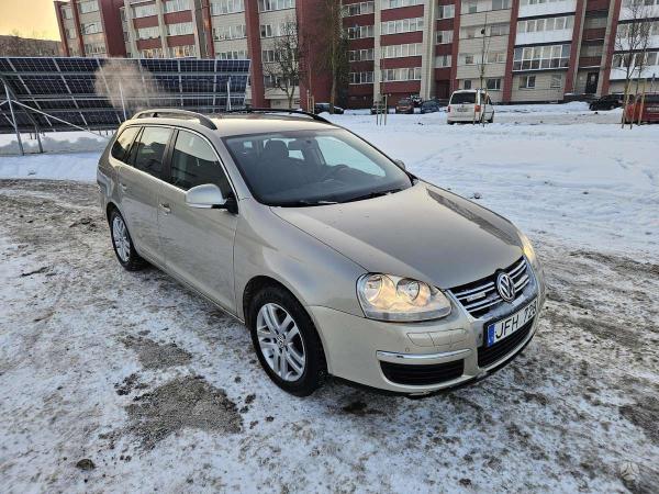 Yellow Volkswagen Golf 2009 in Prienai, with an engine capacity of 1.90 L and mileage of 400 thousand km for 1350 €, photo 7 on AUTOMOTO.COM.LV