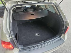 Dzeltens Volkswagen Golf 2012 Kelmė, ar dzinēja tilpumu 1.60 L un nobraukumu 300 tūkst. km par 3250 €, foto 13 vietnē AUTOMOTO.COM.LV