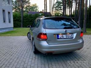 Dzeltens Volkswagen Golf 2012 Rīga, ar dzinēja tilpumu 1.40 L un nobraukumu 180 tūkst. km par 3450 €, foto 14 vietnē AUTOMOTO.COM.LV