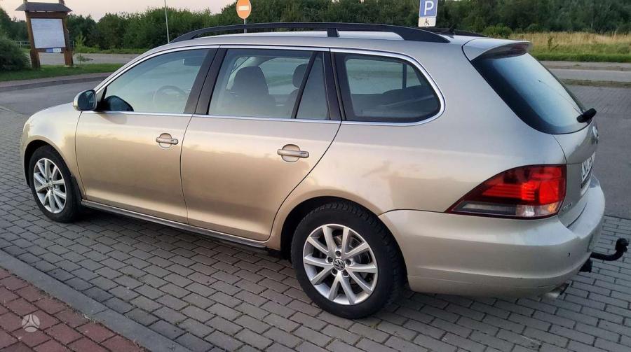 Yellow Volkswagen Golf 2012 in Trakai, with an engine capacity of 1.39 L and mileage of 346 thousand km for 4450 €, photo 4 on AUTOMOTO.COM.LV