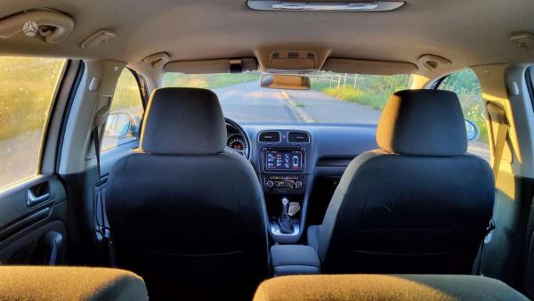 Желтый Фольксваген Гольф 2012 в Тракай, объемом двигателя 1.39 л и пробегом 346 тыс. км за 4450 €, фото 4 на AUTOMOTO.COM.LV