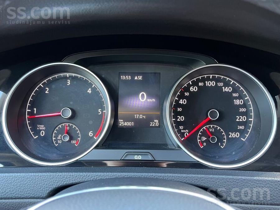 Yellow Volkswagen Golf 2014 in Riga, with an engine capacity of 2.00 L and mileage of 0 thousand km for 6199 €, photo 15 on AUTOMOTO.COM.LV
