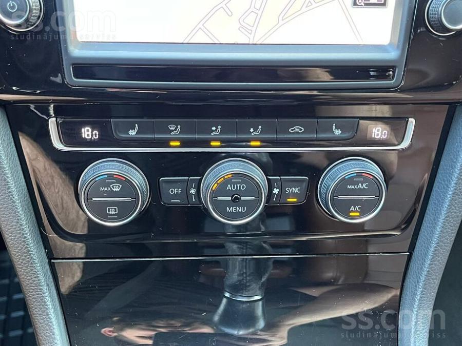 Yellow Volkswagen Golf 2014 in Riga, with an engine capacity of 2.00 L and mileage of 0 thousand km for 6199 €, photo 22 on AUTOMOTO.COM.LV