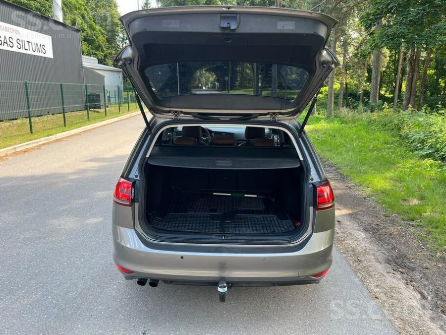 Yellow Volkswagen Golf 2014 in Riga, with an engine capacity of 2.00 L and mileage of 0 thousand km for 6199 €, photo 26 on AUTOMOTO.COM.LV
