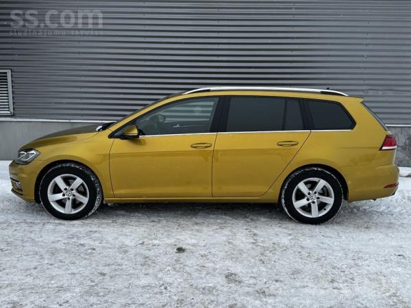 Yellow Volkswagen Golf 2018 in Riga, with an engine capacity of 2.00 L and mileage of 264 thousand km for 12900 €, photo 2 on AUTOMOTO.COM.LV