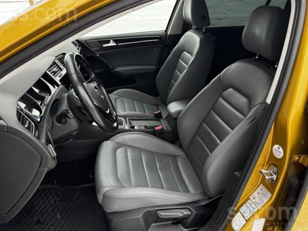 Yellow Volkswagen Golf 2018 in Riga, with an engine capacity of 2.00 L and mileage of 264 thousand km for 12900 €, photo 9 on AUTOMOTO.COM.LV