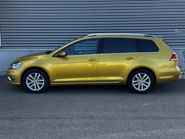 Yellow Volkswagen Golf 2018 in Riga, with an engine capacity of 2.00 L and mileage of 264 thousand km for 11900 €, photo 2 on AUTOMOTO.COM.LV