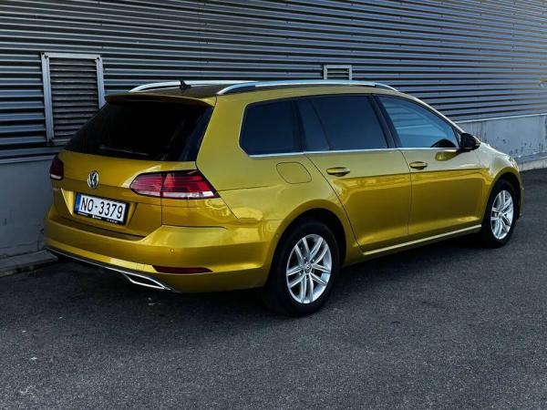 Yellow Volkswagen Golf 2018 in Riga, with an engine capacity of 2.00 L and mileage of 264 thousand km for 11900 €, photo 5 on AUTOMOTO.COM.LV