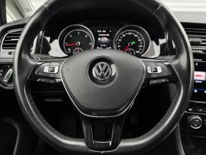 Dzeltens Volkswagen Golf 2018 Rīga, ar dzinēja tilpumu 2.00 L un nobraukumu 264 tūkst. km par 11900 €, foto 16 vietnē AUTOMOTO.COM.LV