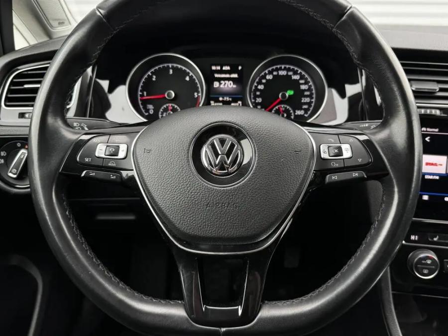 Dzeltens Volkswagen Golf 2018 Rīga, ar dzinēja tilpumu 2.00 L un nobraukumu 264 tūkst. km par 11900 €, foto 16 vietnē AUTOMOTO.COM.LV
