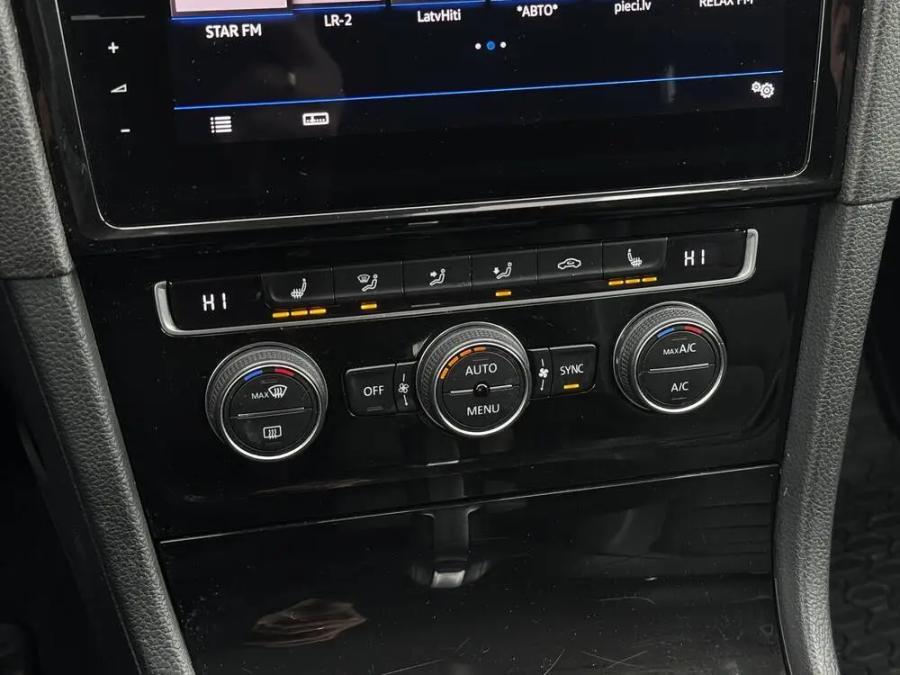 Dzeltens Volkswagen Golf 2018 Rīga, ar dzinēja tilpumu 2.00 L un nobraukumu 264 tūkst. km par 11900 €, foto 20 vietnē AUTOMOTO.COM.LV