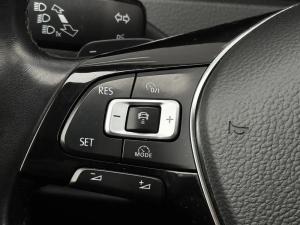 Dzeltens Volkswagen Golf 2018 Rīga, ar dzinēja tilpumu 2.00 L un nobraukumu 264 tūkst. km par 11900 €, foto 25 vietnē AUTOMOTO.COM.LV