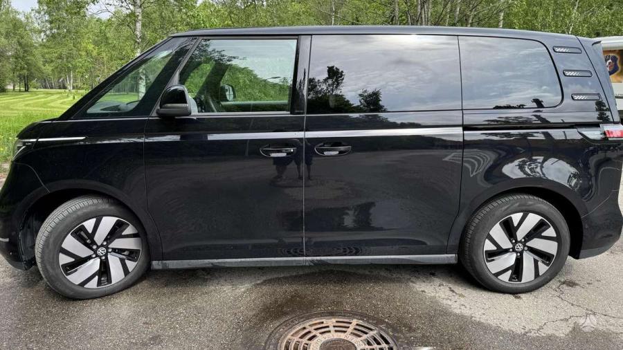 Melns Volkswagen ID. Buzz 2024 Birštonas, ar dzinēja tilpumu 0.00 L un nobraukumu 29 tūkst. km par 40000 €, foto 4 vietnē AUTOMOTO.COM.LV