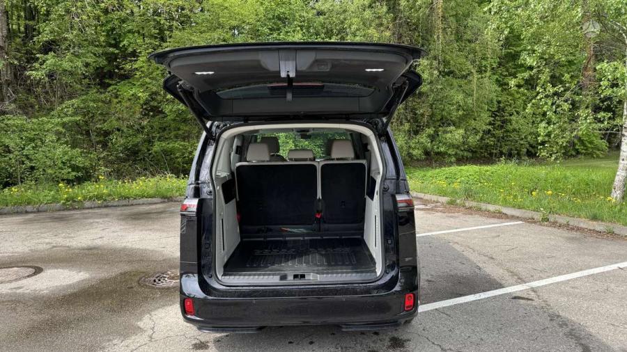 Melns Volkswagen ID. Buzz 2024 Birštonas, ar dzinēja tilpumu 0.00 L un nobraukumu 29 tūkst. km par 40000 €, foto 7 vietnē AUTOMOTO.COM.LV