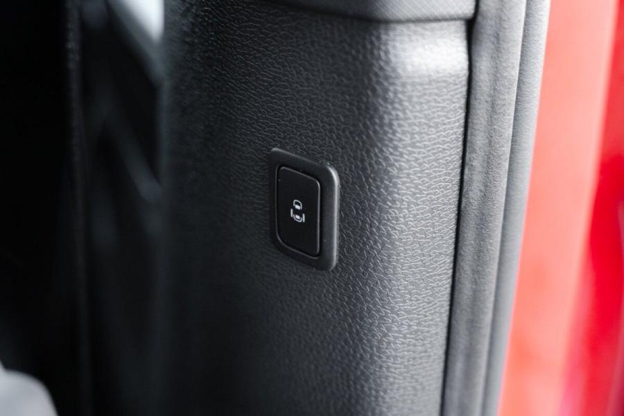 Volkswagen ID. Buzz 2025 Rīga, ar dzinēja tilpumu 0.00 L un nobraukumu 70 tūkst. km par 59900 €, foto 12 vietnē AUTOMOTO.COM.LV