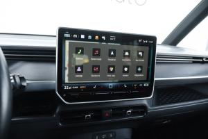 Volkswagen ID. Buzz 2025 Rīga, ar dzinēja tilpumu 0.00 L un nobraukumu 70 tūkst. km par 59900 €, foto 24 vietnē AUTOMOTO.COM.LV
