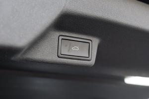 Volkswagen ID. Buzz 2025 Rīga, ar dzinēja tilpumu 0.00 L un nobraukumu 70 tūkst. km par 59900 €, foto 37 vietnē AUTOMOTO.COM.LV