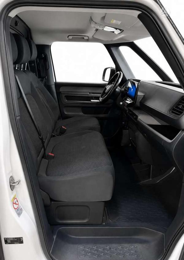 White Volkswagen ID. Buzz 2024 in Kaunas, with an engine capacity of 0.00 L and mileage of 93 thousand km for 29500 €, photo 8 on AUTOMOTO.COM.LV