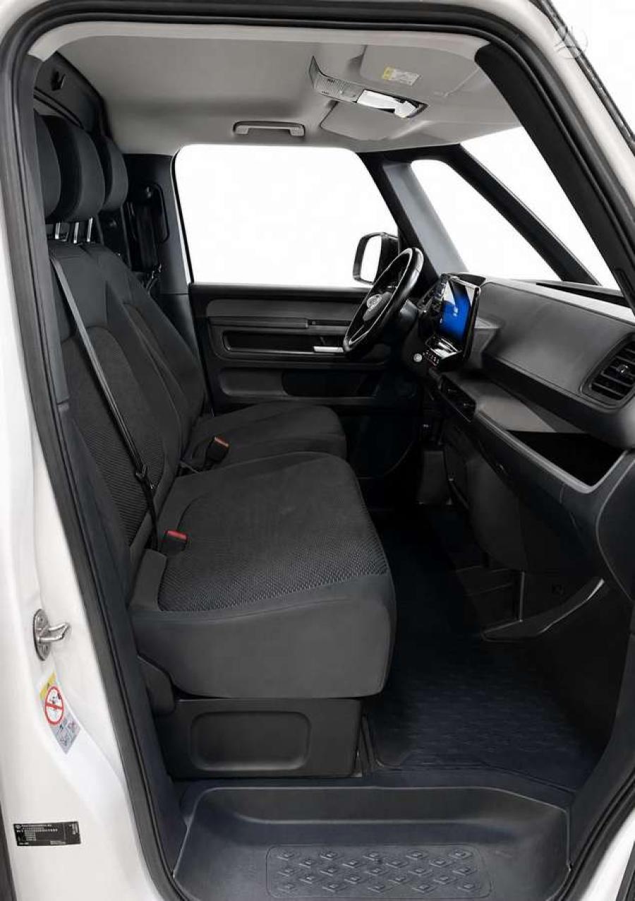 White Volkswagen ID. Buzz 2024 in Kaunas, with an engine capacity of 0.00 L and mileage of 93 thousand km for 29500 €, photo 9 on AUTOMOTO.COM.LV