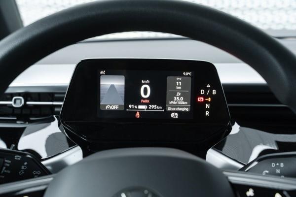 Volkswagen ID. Buzz 2024 Mārupe vietnē Balts Volkswagen ID. Buzz 2024 Mārupe, ar dzinēja tilpumu 0.00 L un nobraukumu 47 tūkst. km par 39900 €, foto 11 vietnē AUTOMOTO.COM.LV