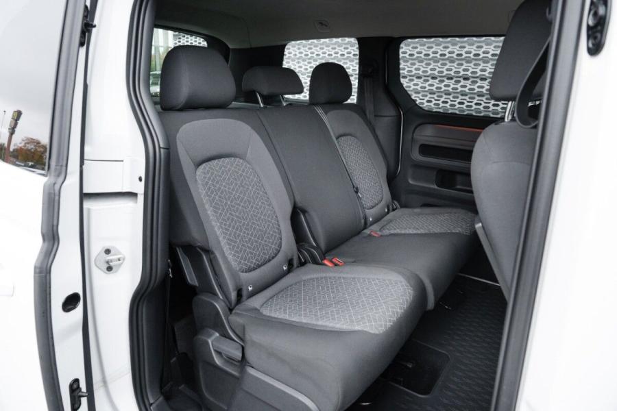 Balts Volkswagen ID. Buzz 2024 Mārupe, ar dzinēja tilpumu 0.00 L un nobraukumu 47 tūkst. km par 39900 €, foto 21 vietnē AUTOMOTO.COM.LV