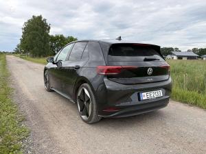 Black Volkswagen ID.3 2020 in Kaunas, with an engine capacity of 0.00 L and mileage of 118 thousand km for 16990 €, photo 7 on AUTOMOTO.COM.LV
