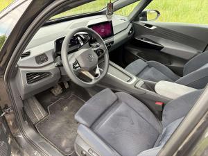 Black Volkswagen ID.3 2020 in Kaunas, with an engine capacity of 0.00 L and mileage of 118 thousand km for 16990 €, photo 9 on AUTOMOTO.COM.LV
